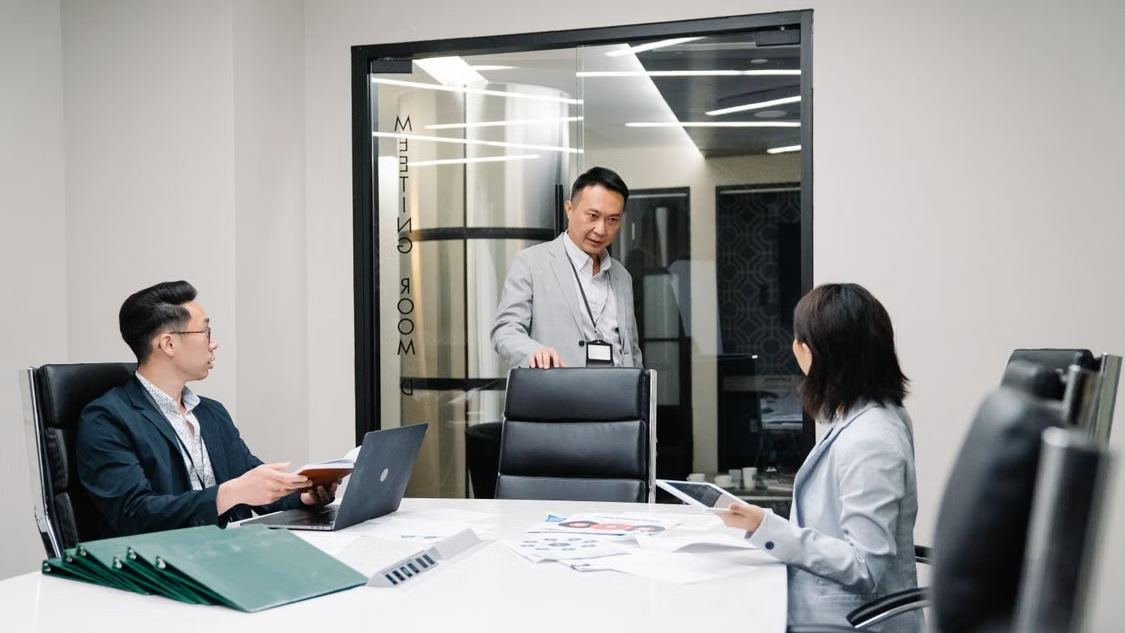 7 Leadership Traits That Define High-Performing Organizations Right Now ...